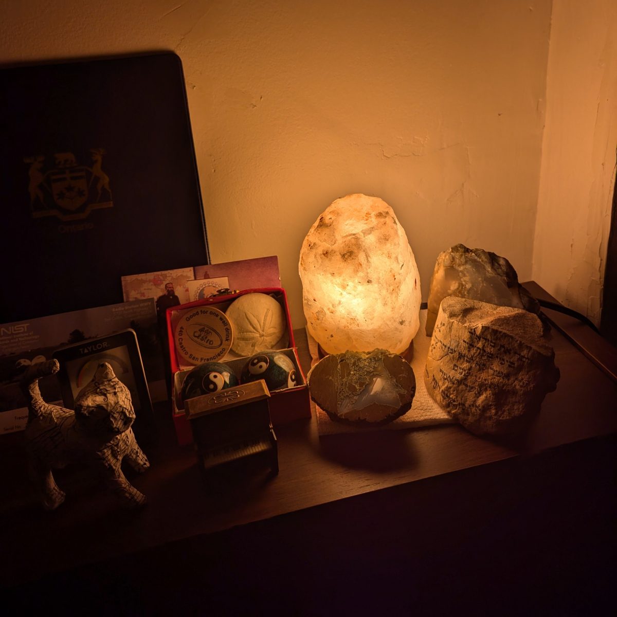 Salt lamps and year-end stamps – Juro Kim Feliz